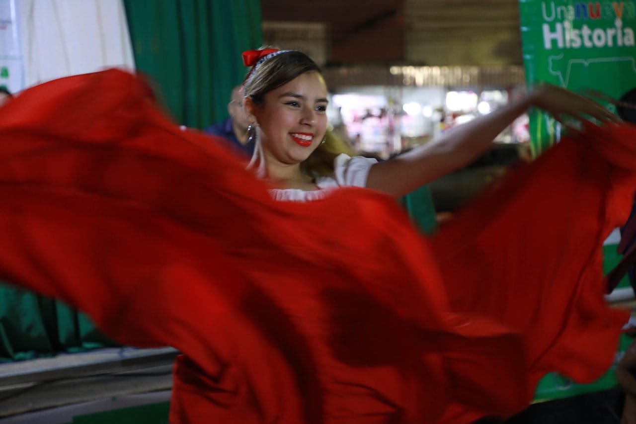 OBRAS DE ARTE Y ARTESANÍA CON IDENTIDAD REGIONAL ESTÁN EN LA FERIA DEL ...